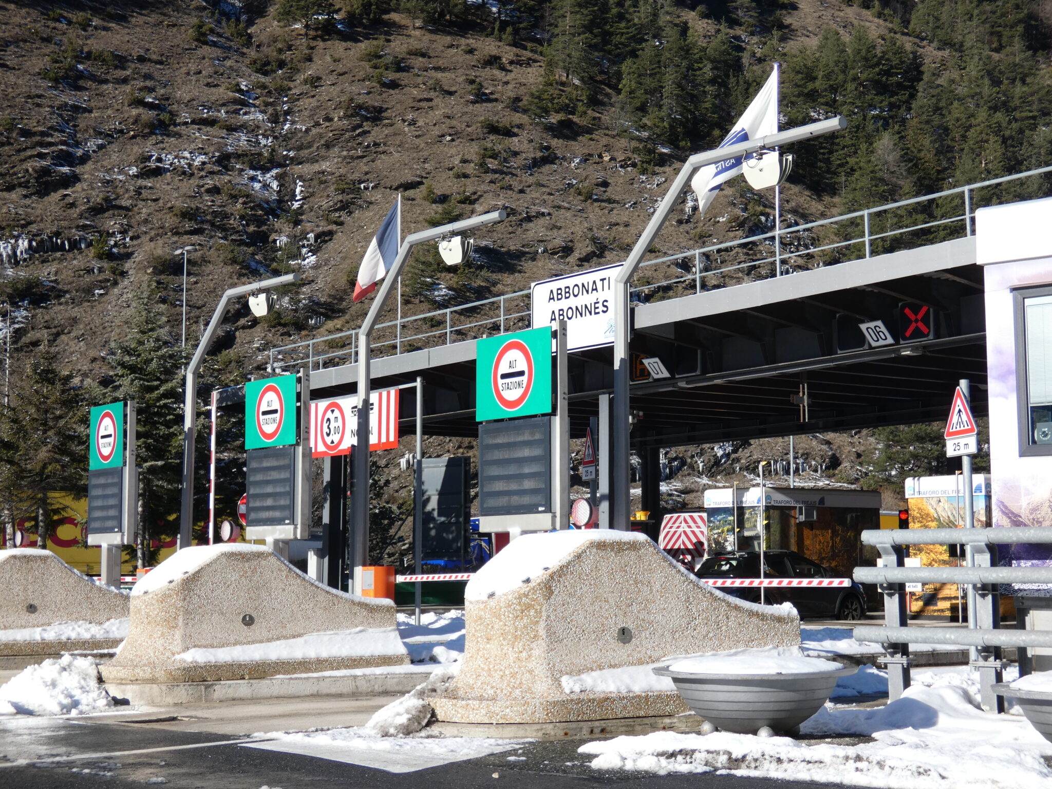 Trafic intense au tunnel du Fréjus avec la fermeture du Mont Blanc